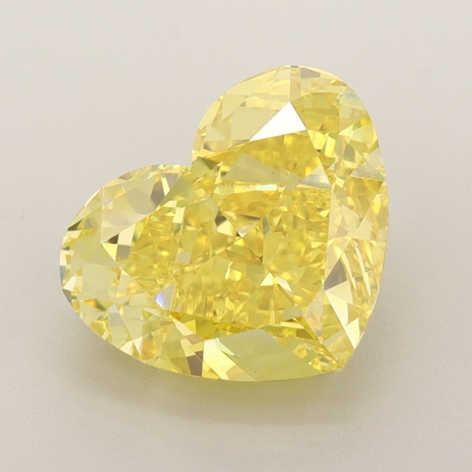 Y5-44 Heart 3.16 Fancy Vivid Yellow VVS2 N/A